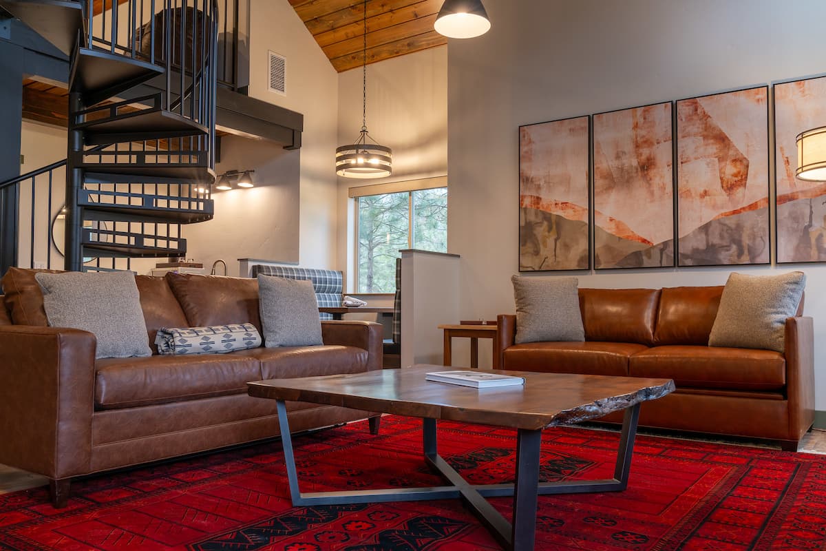 Yosemite Accommodations: Cottages & Villas | Firefall Ranch